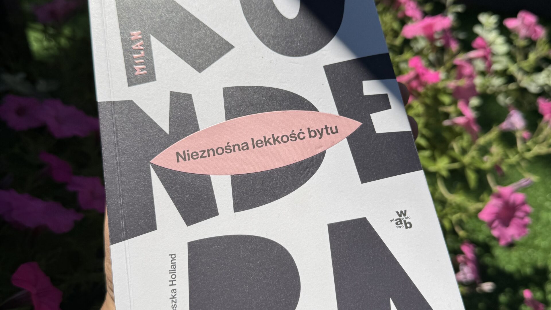 „Nieznośna lekkość bytu” co to za egzystencja?